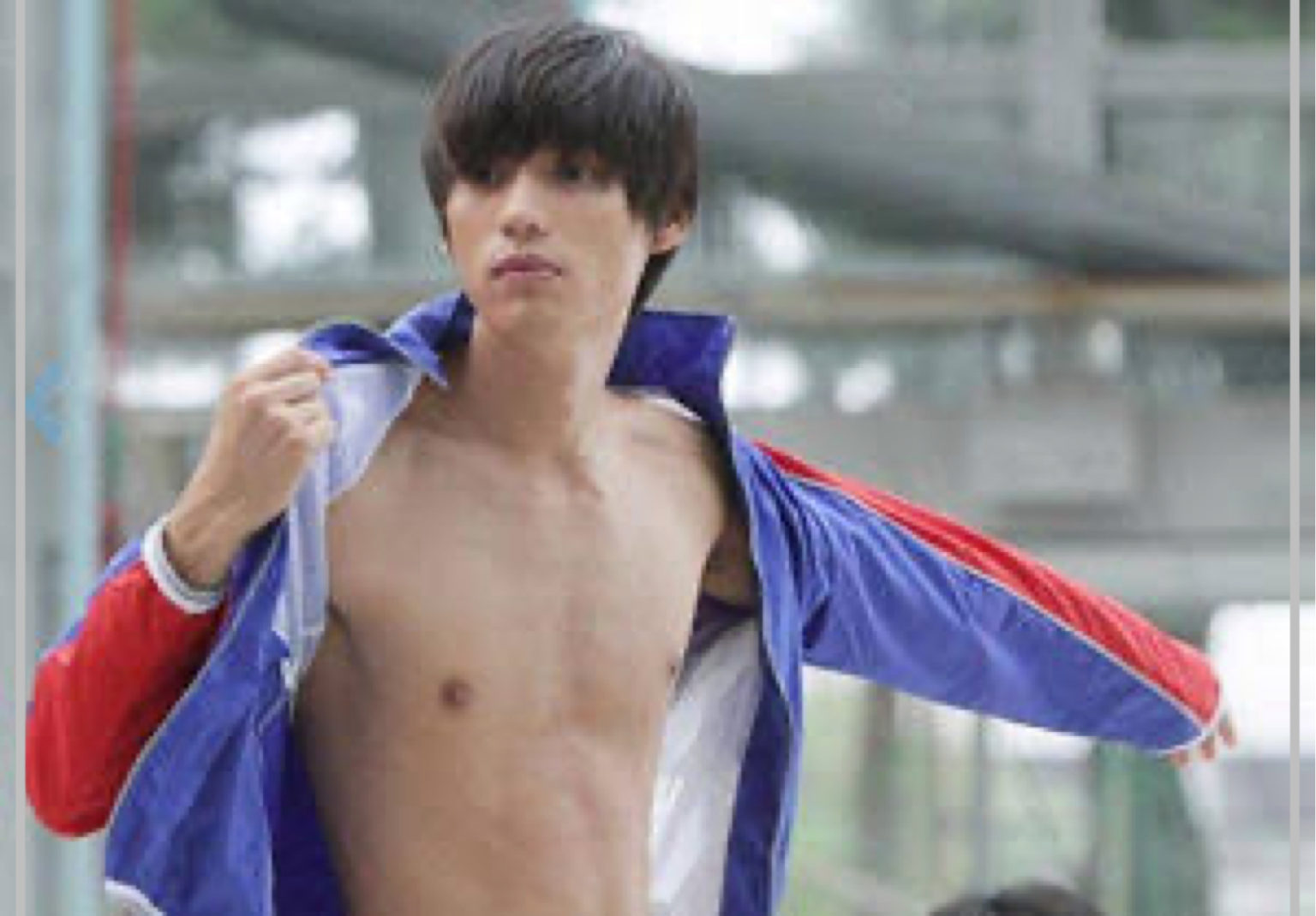 福士蒼汰の腹筋がヤバくて運動神経抜群！筋トレやダイエット方法は？｜芸能Summary